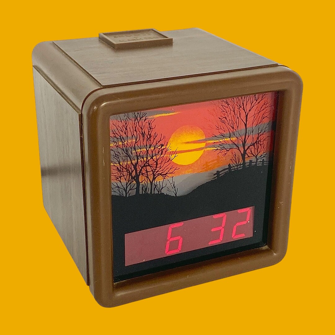 Vintage Spartus Digital Clock Retro 1970s Contemporary + Sunset Image ...