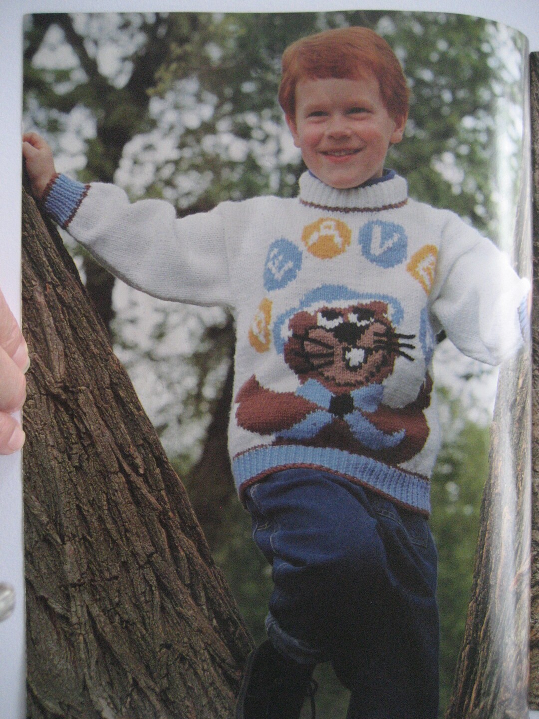 Knitting Patterns BEAVER & SCOUTS SWEATER Cardigan Beaver Cubs Scout ...