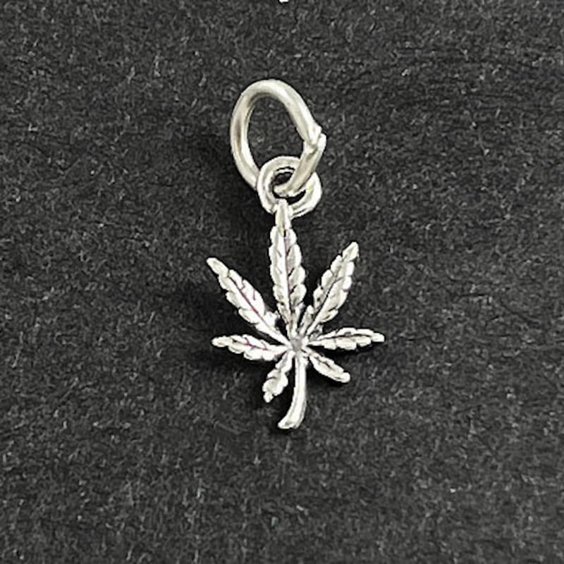 Chestnut Leaf Pendant - Etsy