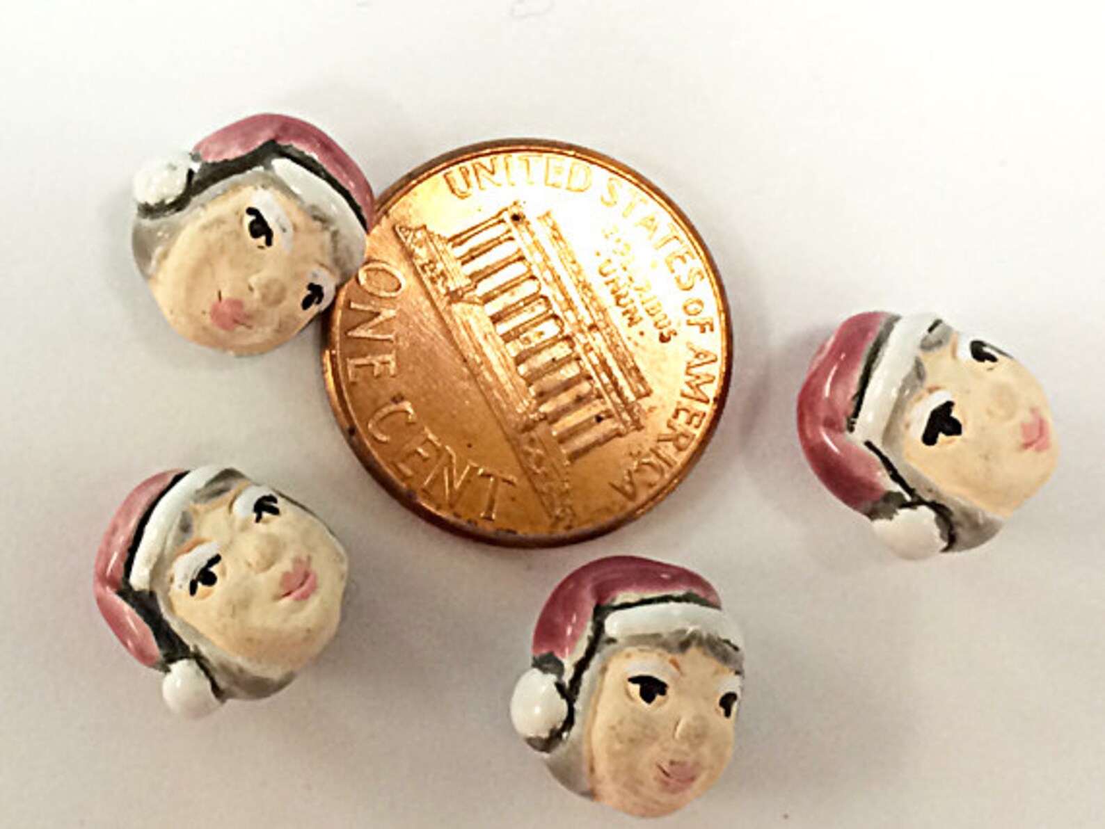 4 Pc Tiny Mrs. Claus Head Beads, Hand Painted Ceramic Beads, X Mas ...