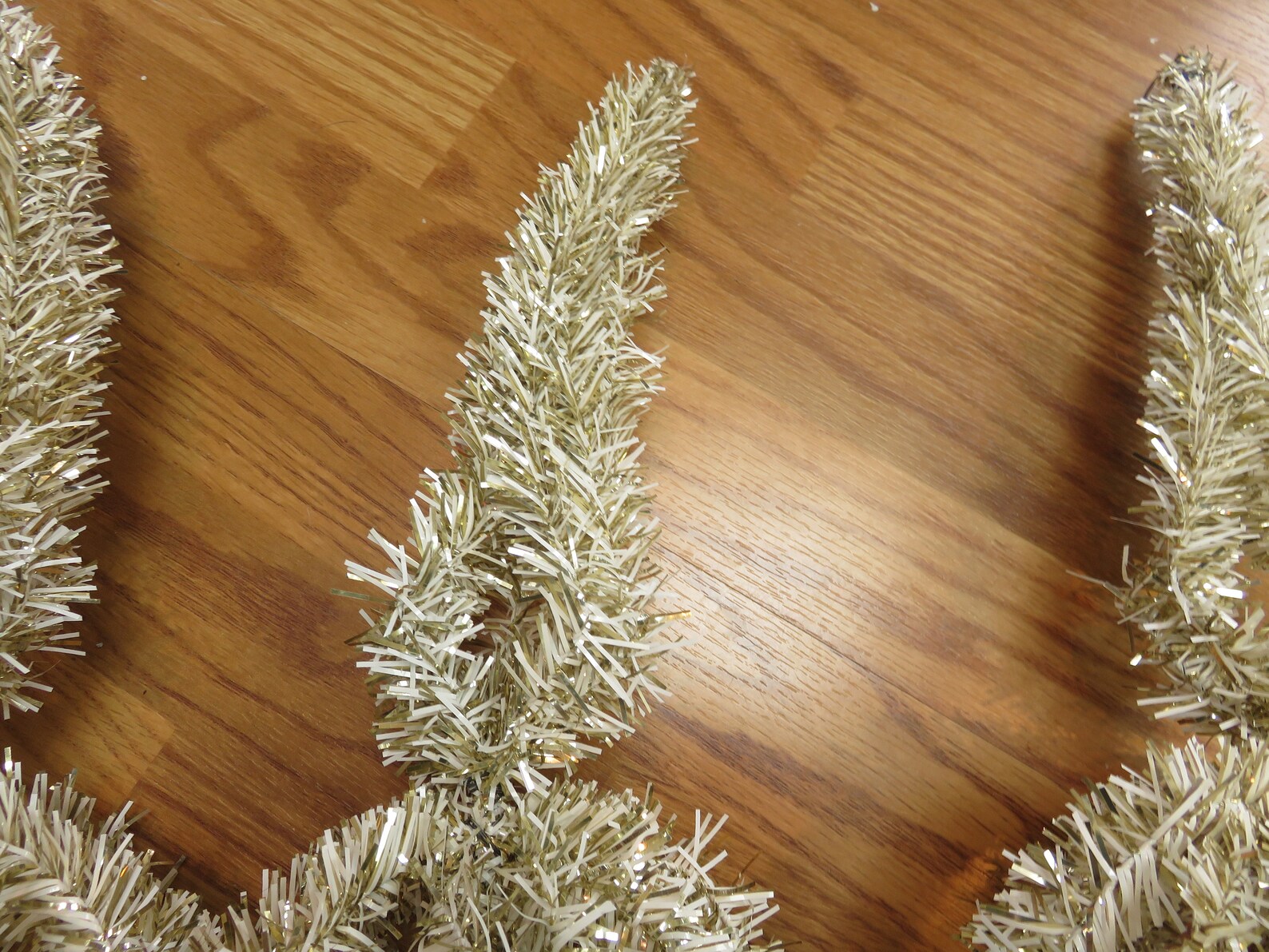 Vintage Lot of 4 Large 25 Tall Plastic Metal Tinsel - Etsy