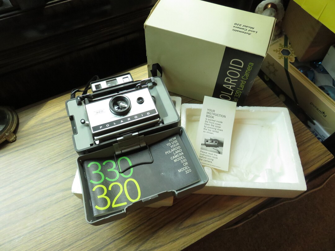 Vintage Polaroid Model 320 Land Camera in Original Box - Etsy