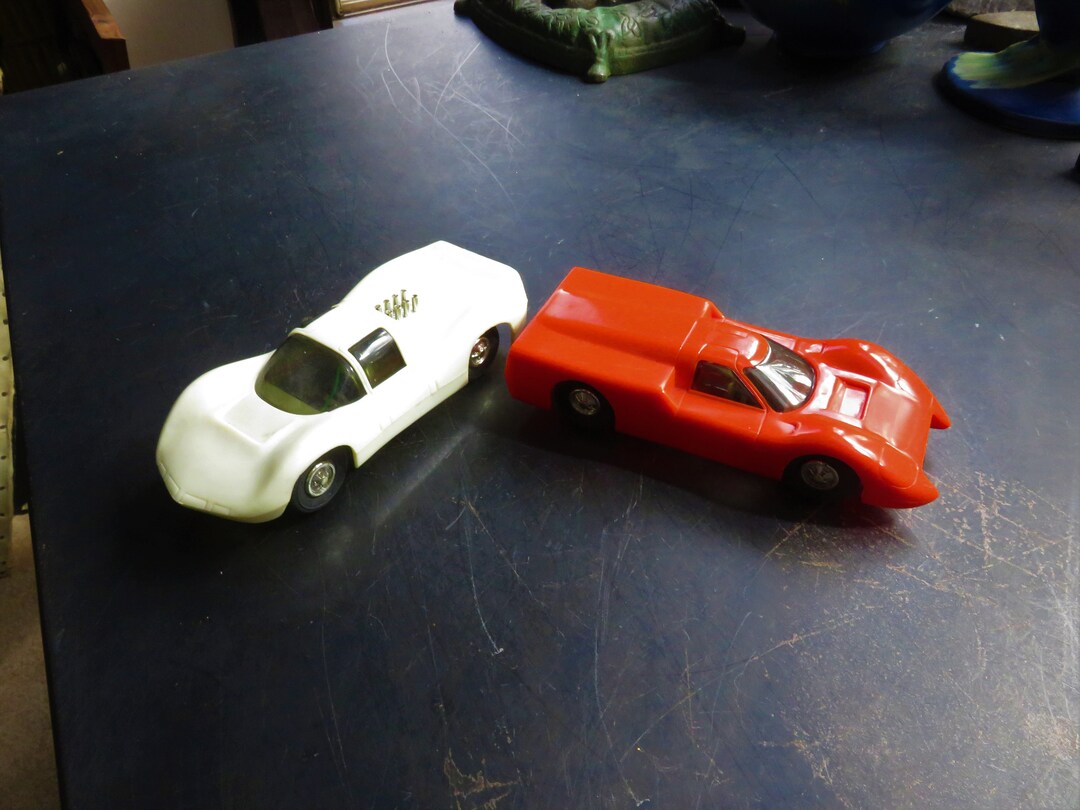 Vintage Lot of 2 Eldon Plastic Slot Race Cars White Red - Etsy