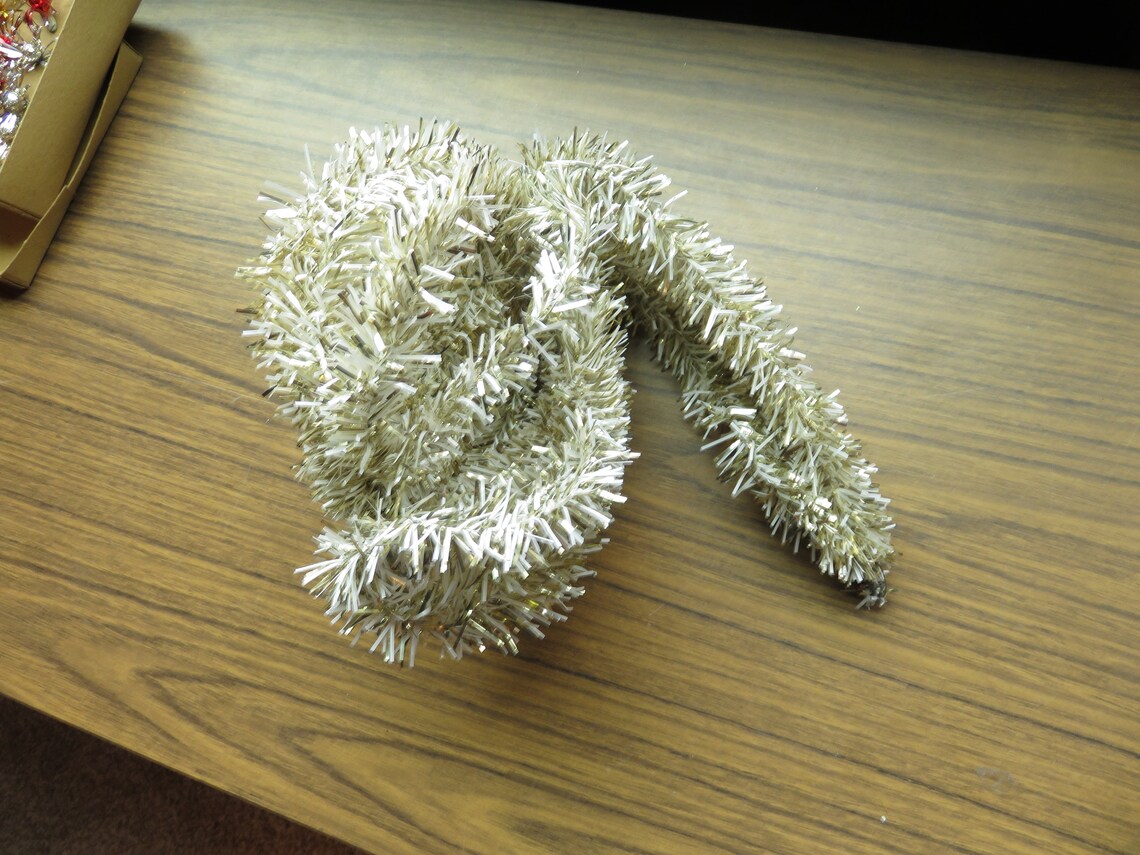 Vintage Lot of 4 Large 25 Tall Plastic Metal Tinsel - Etsy
