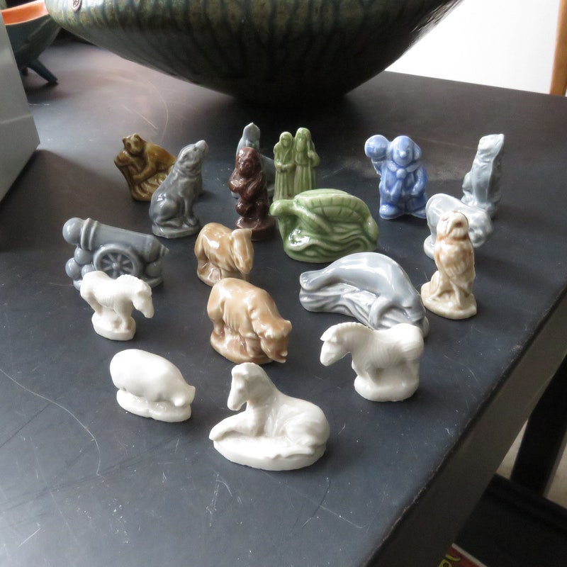 Wade Figures - Etsy