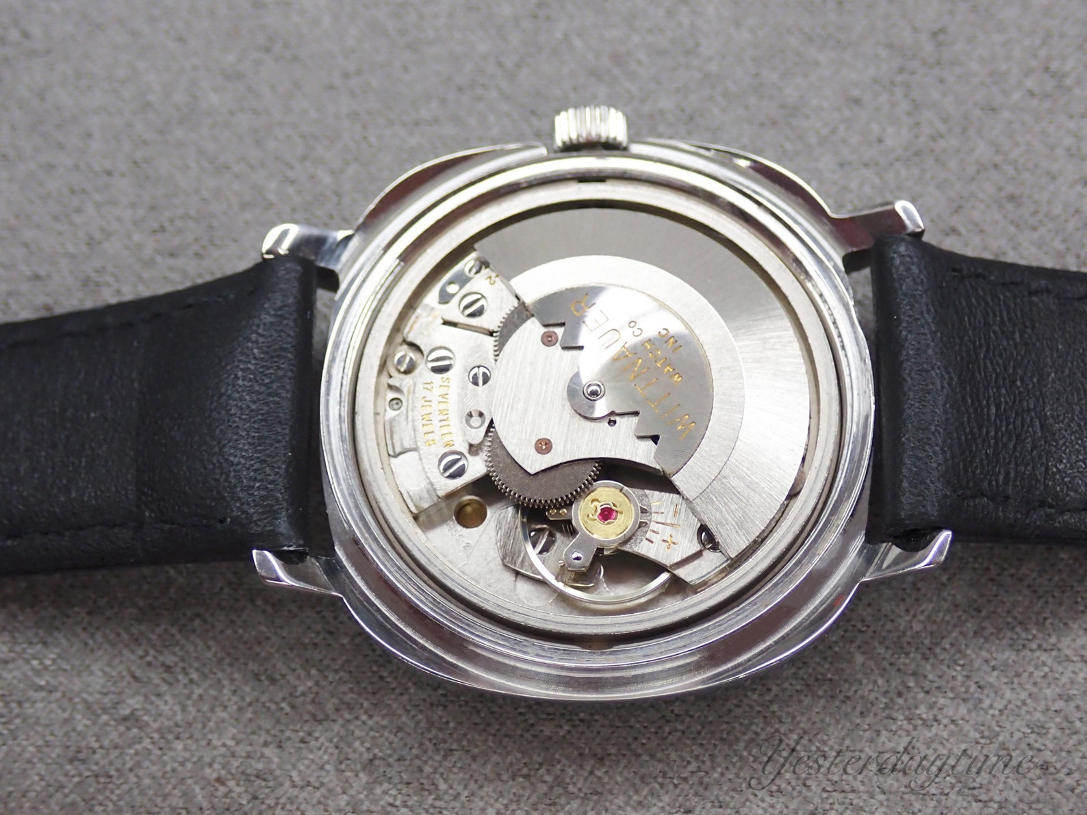 Wittnauer Geneve (longines) 1970's Black & Grey Date Dial Men's Watch ...