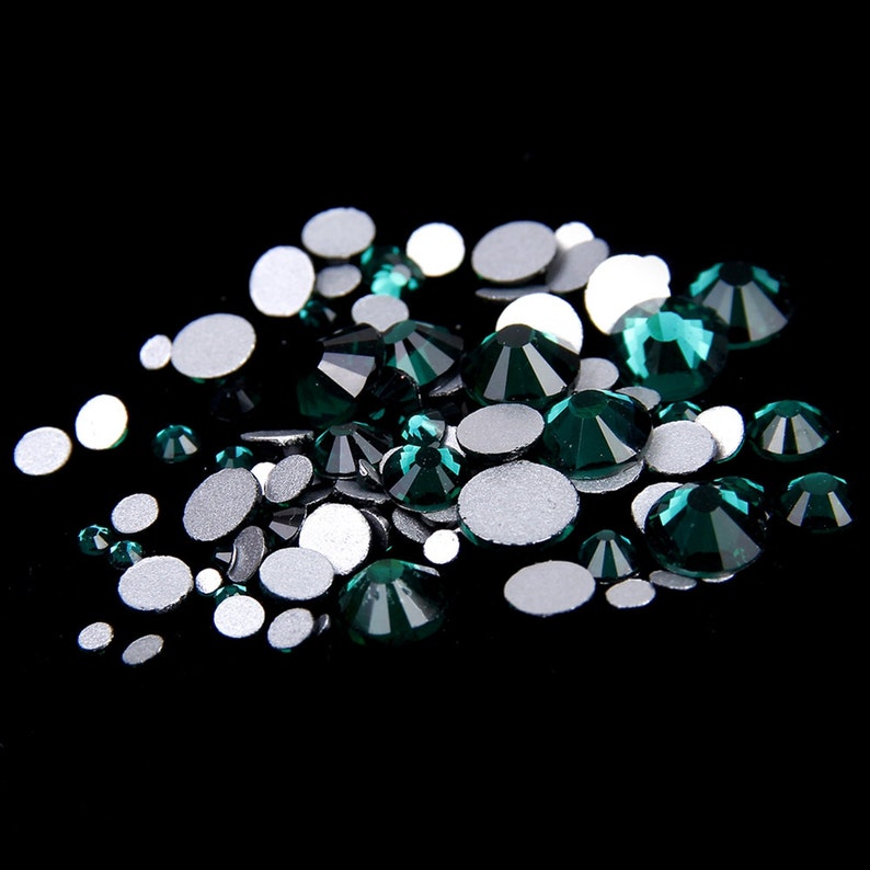 Dark Green -- 5000 Pcs Assorted 8 Sizes Crystal Glass Rhinestones ...