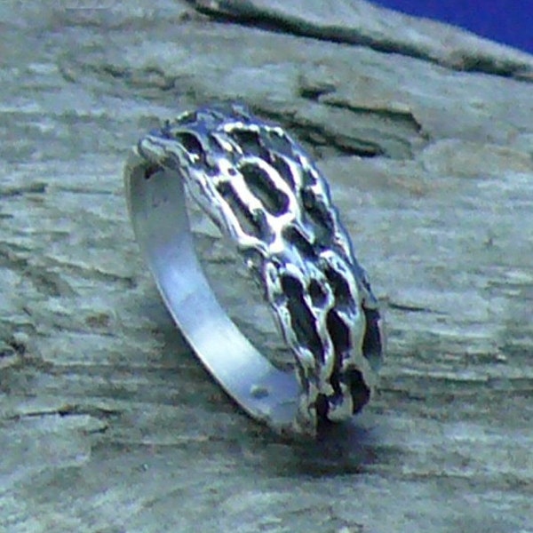 Bark Texture Ring - Etsy