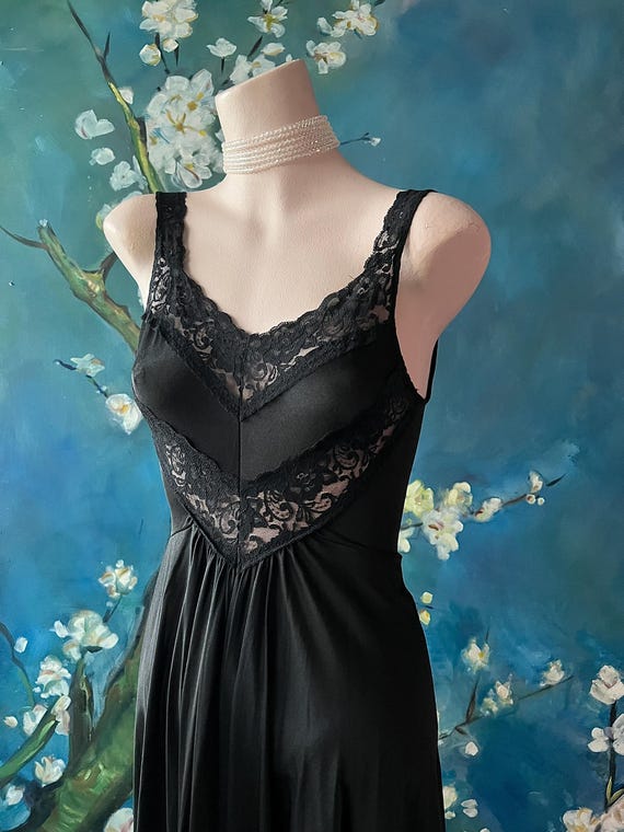 vintage olga long nightgown - Gem