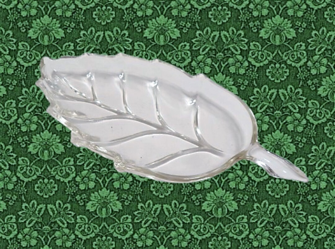 Nut Dish Clear Glass Leaf Shape Tray Fall Thanksgiving Serving Bowl ...