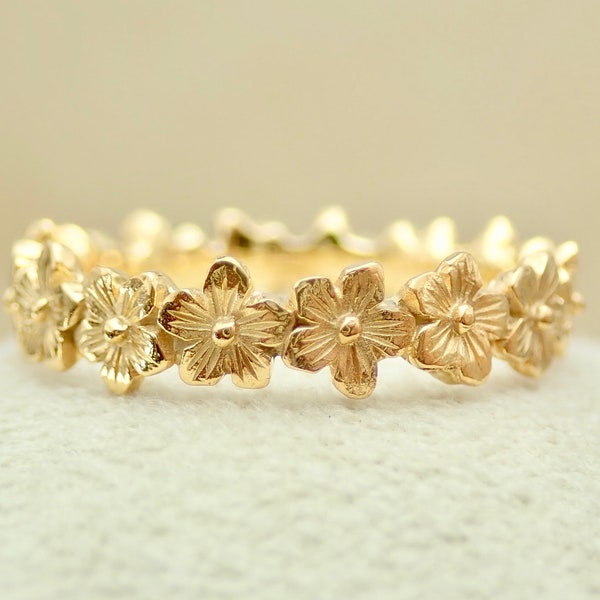 Flower Wedding Band - Etsy