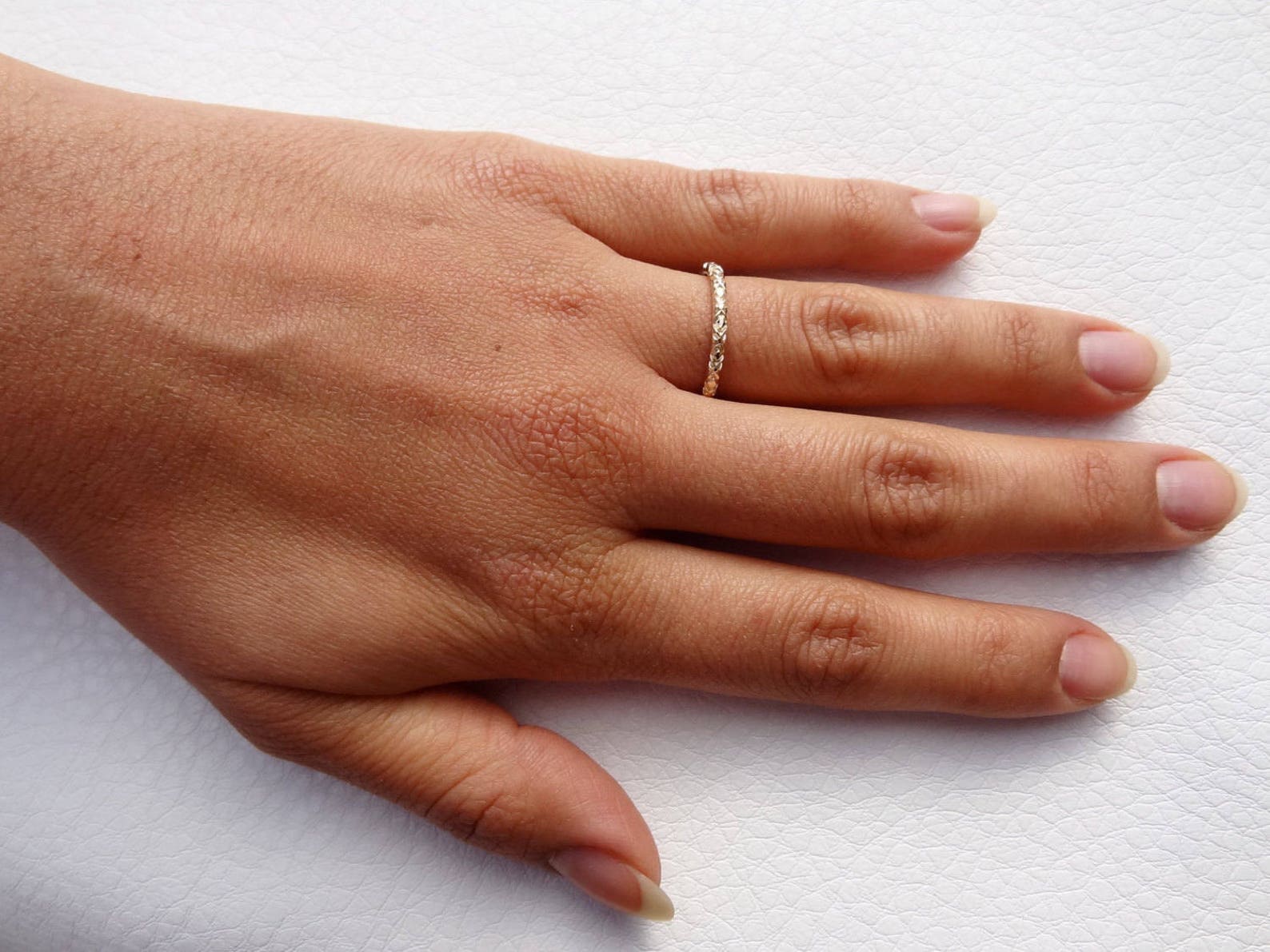 Thin Art Deco Style 2 Mm Wide Engraved Milgrain Wedding Band - Etsy