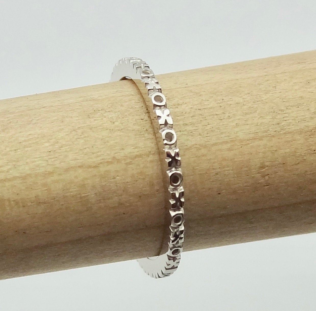 Very Thin XO Hugs & Kisses Stacking Band 1.25 Mm Wide Wedding | Etsy