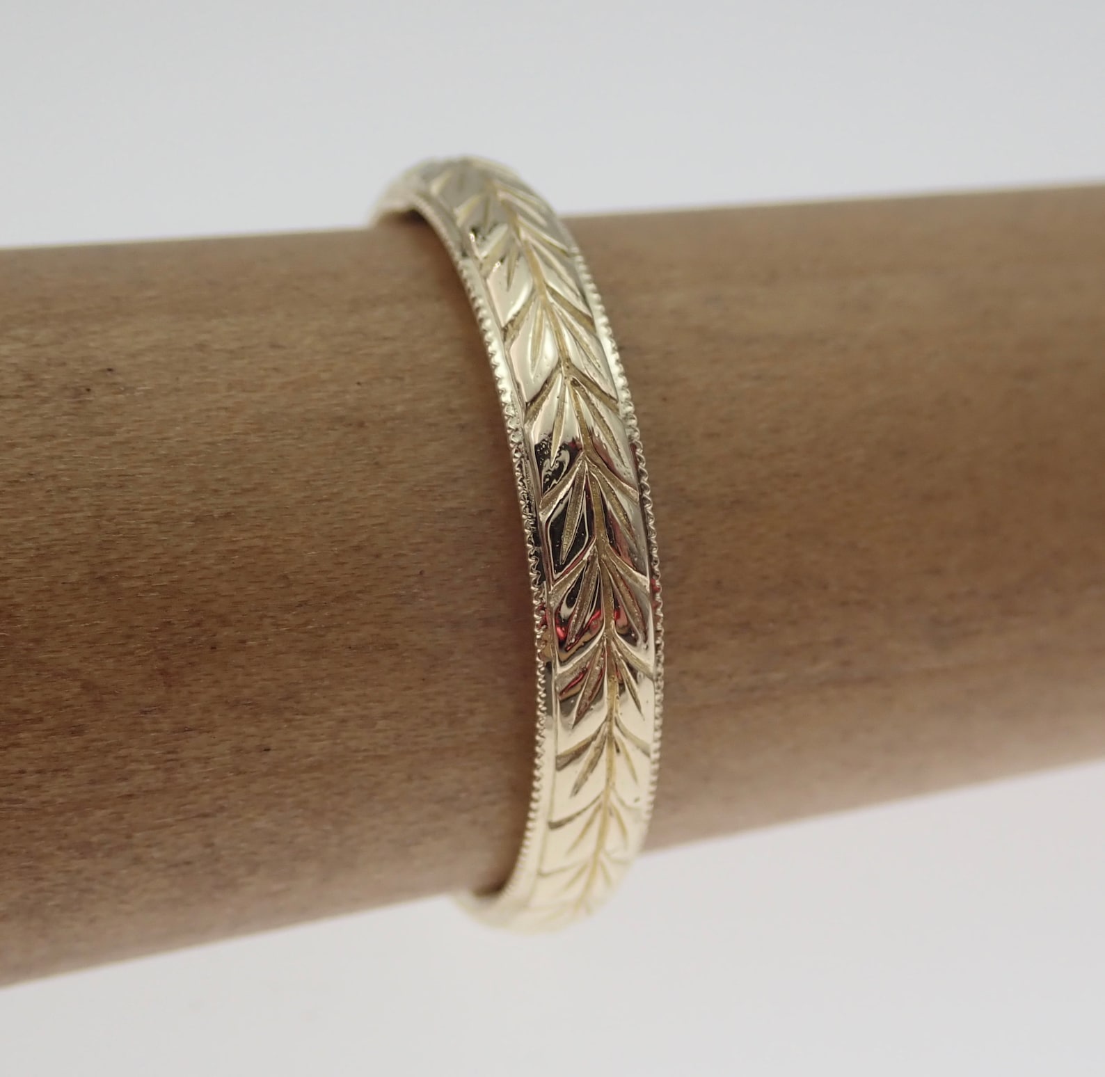 Hand Engraved 18k Yellow Gold Wedding Band: Wheat Pattern, Milgrain ...