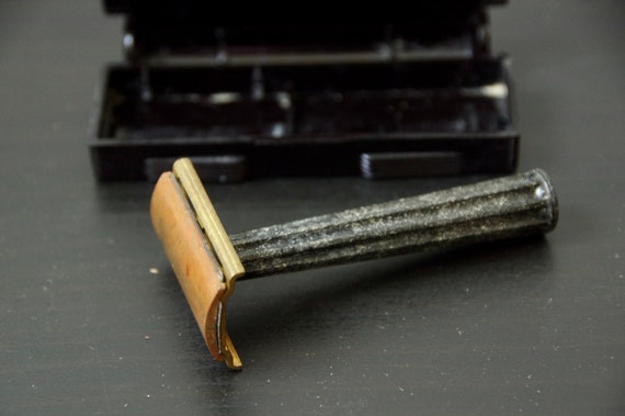 1940s Gillette Bakelite Handle Tech Razor With Case | Etsy