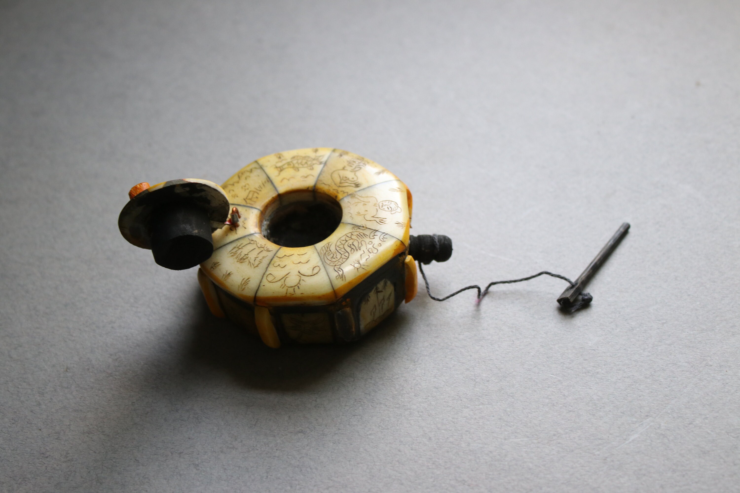 Chinese Bone Inkwell