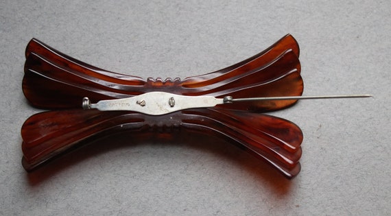 Bakelite Bow Brooch - Gem