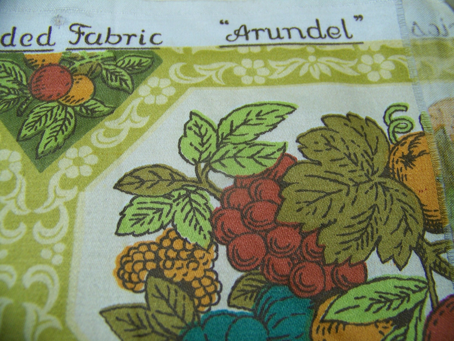 1950's Waverly Glosheen Cotton FRUIT "arundel" 35" W 36" L Quilting ...