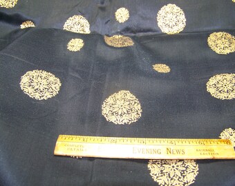 1970's Cotton Fabric DAISY ROSE FLORAL 44" W X 36" L Quilting Sewing ...