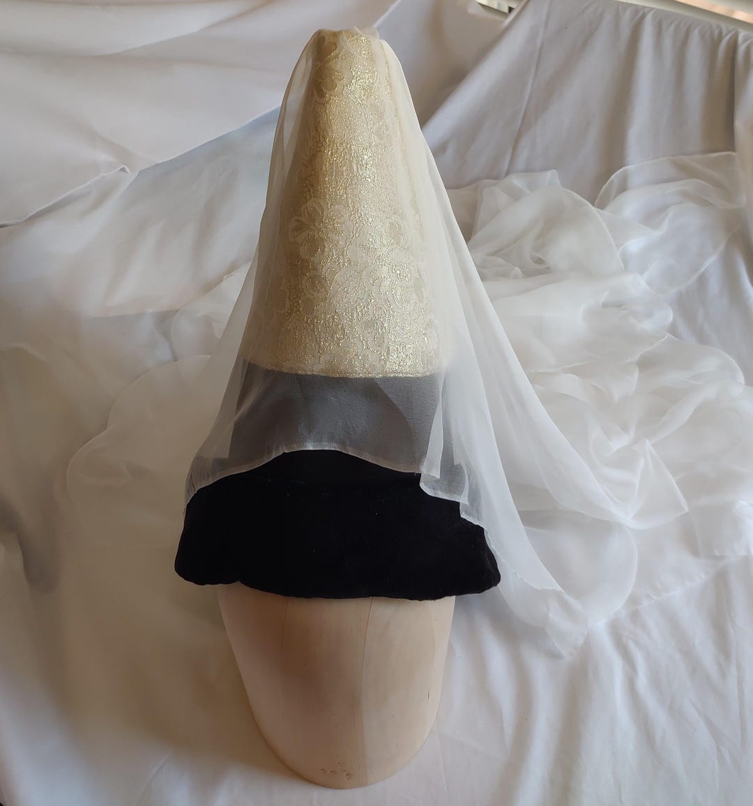 Medieval Hennin Cone Hat With Silk Veil and Black Velveteen Lappets - Etsy