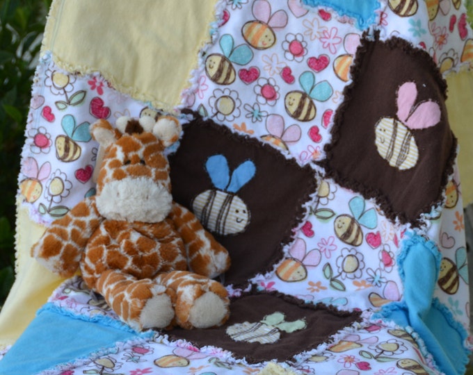 Bees Knees Rag Quilt With Bumble Bee Applique - Etsy