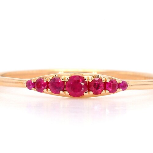 Seven-stones Graduated Ruby Ring in 18K Yellow Gold Wedding - Etsy