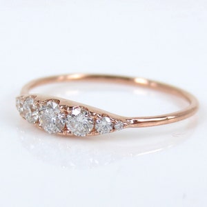 Seven-stones Graduated Round Diamond Ring in 18K Rose Gold 0.24cts T.W ...