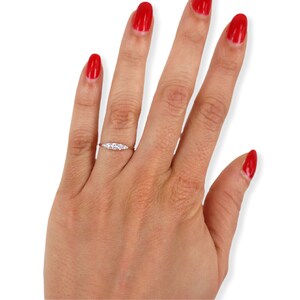 Seven-stones Graduated Round Diamond Ring in 18K Rose Gold 0.24cts T.W ...