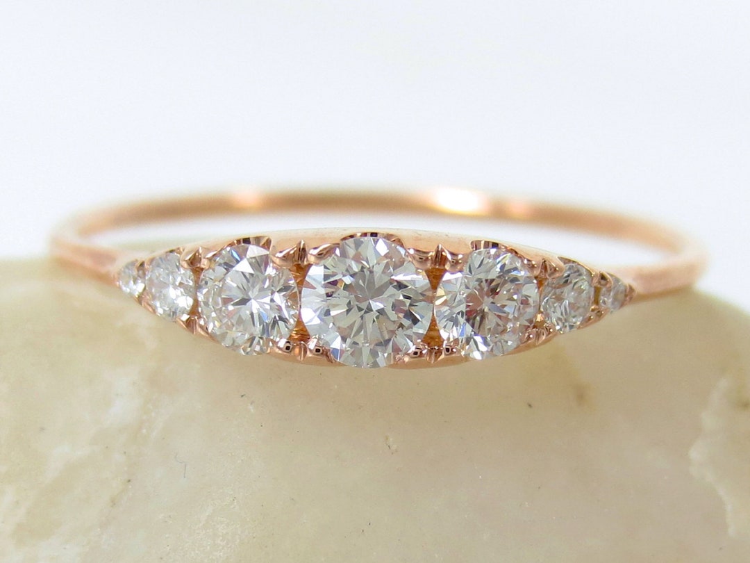 Seven-stones Graduated Round Diamond Ring in 18K Rose Gold 0.24cts T.W ...