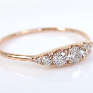 Seven-stones Graduated Round Diamond Ring in 18K Rose Gold 0.24cts T.W ...