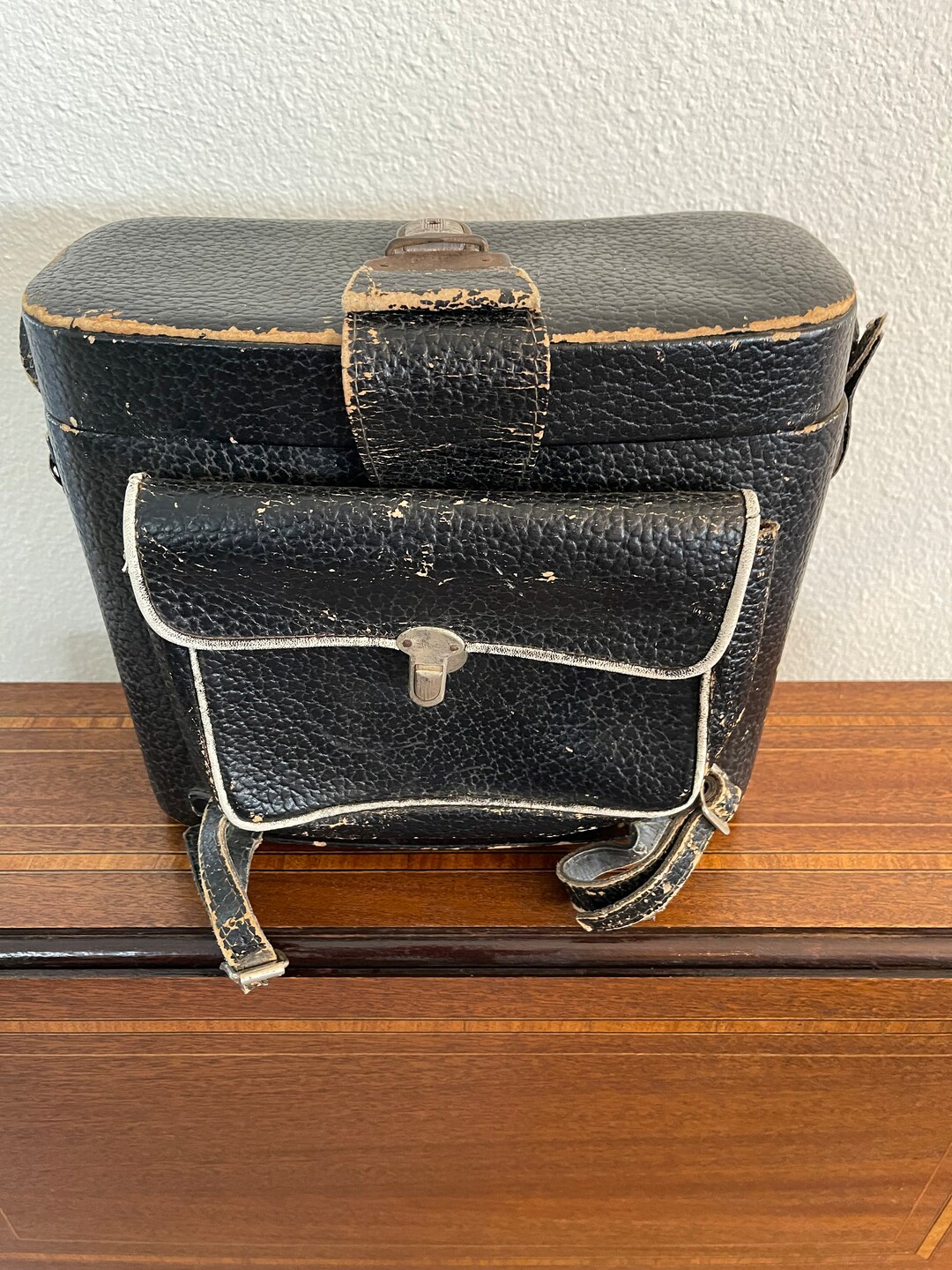 Vintage Camera Case, Worn and Wonderful! Black Hard Sides, Green Felt ...