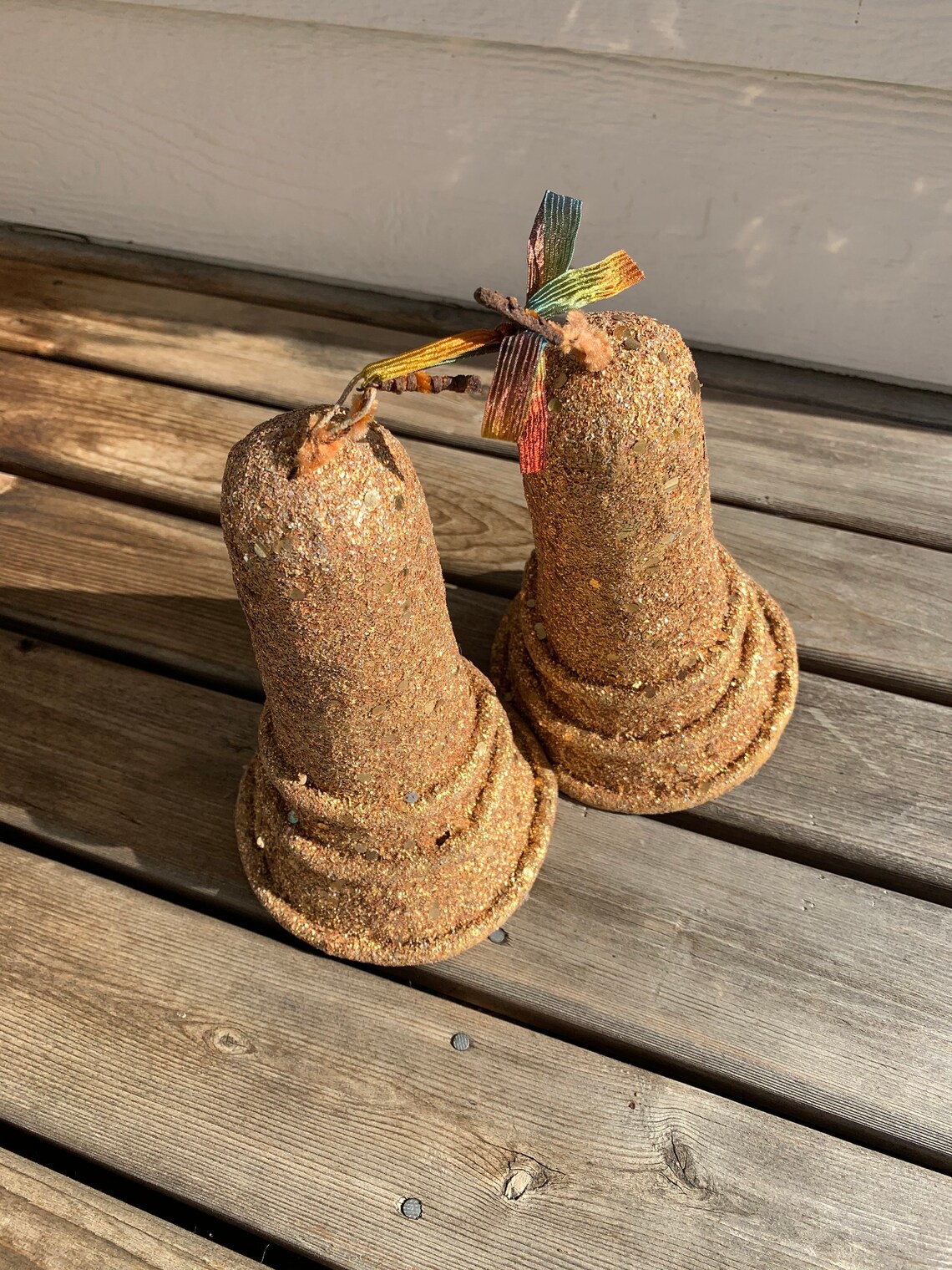 Pair 2 of Bells Paper Mache Gold Glitter Pink Satin Thread - Etsy