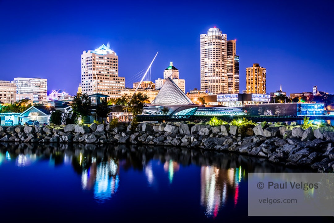 Milwaukee Skyline Print: Milwaukee Cityscape Gifts, Wisconsin Poster ...