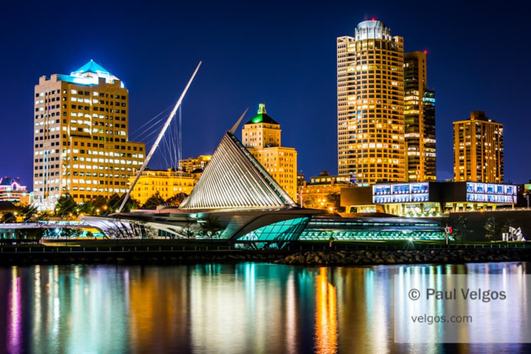 Milwaukee Skyline Print: Milwaukee City Photo, Milwaukee Skyline Canvas ...