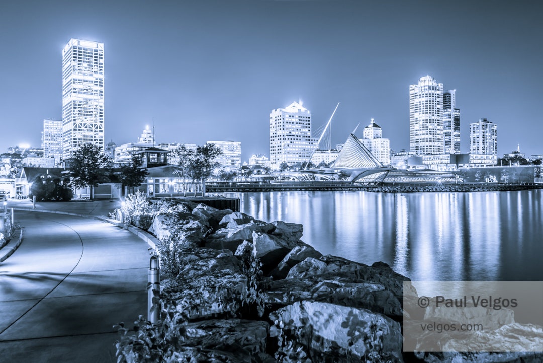 Milwaukee Skyline Print: Wisconsin Poster Art, Milwaukee City Photo ...