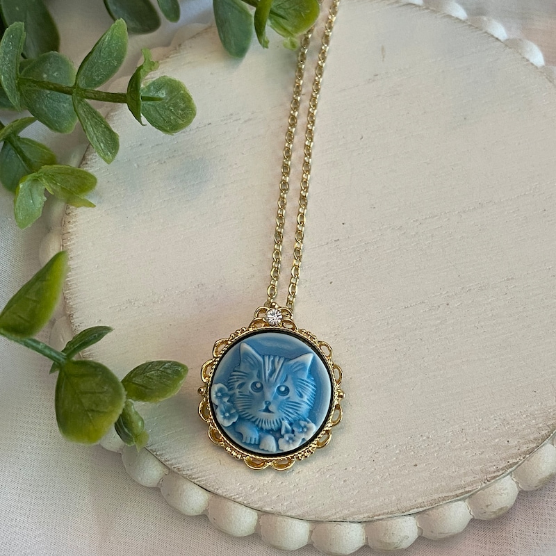 Cat Cameo Necklace - Etsy