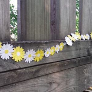 Daisy Paper Flower Chain, Flower Garland, Outdoor Wedding Decor, Daisy ...