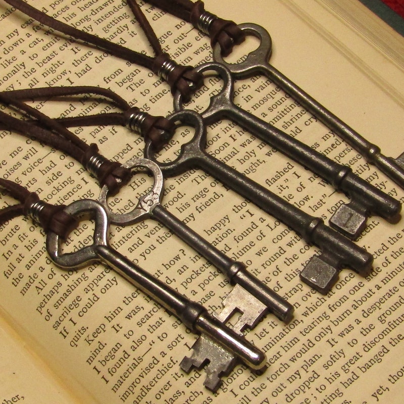 Vintage Skeleton Key - Etsy