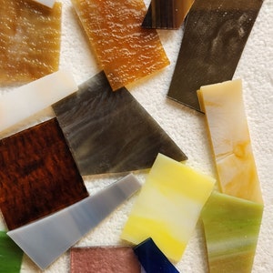 MIXED SCRAP Glass 1-1/2 Pound (b29-ms10) Art Glass Scrap for Stained ...