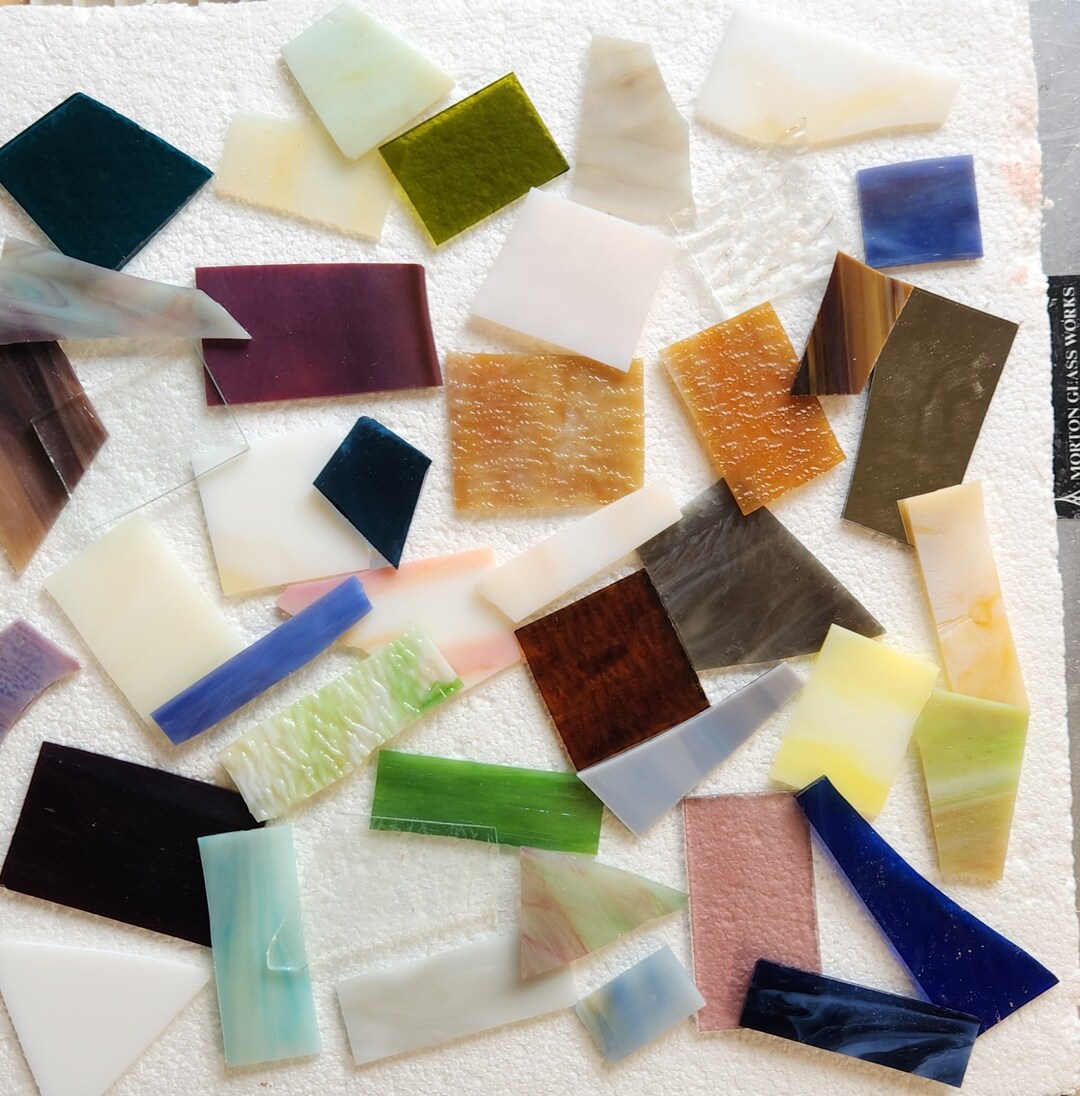 MIXED SCRAP Glass 1-1/2 Pound (b29-ms10) Art Glass Scrap for Stained ...