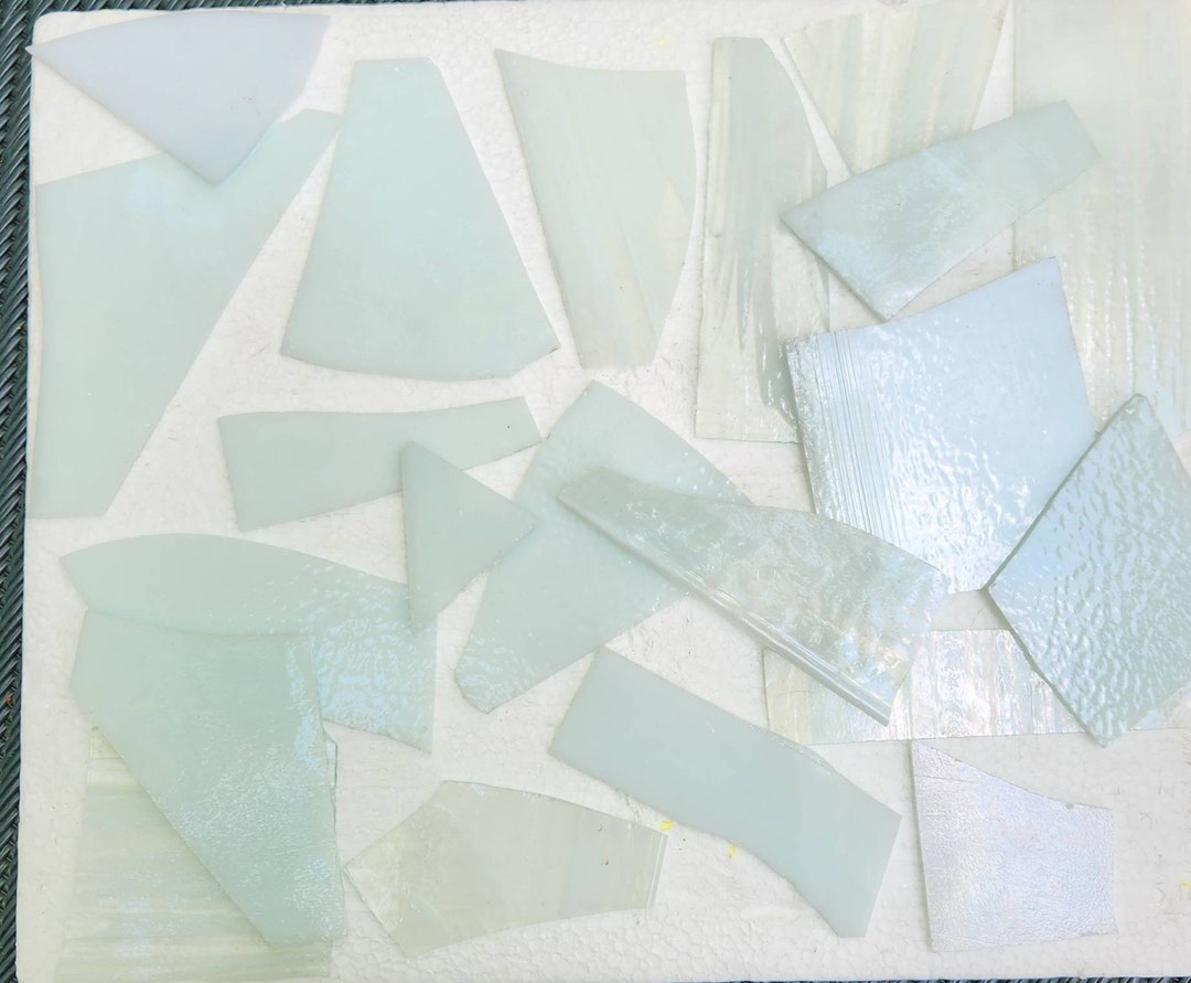 ICEBURG BLUE / White Mix of Scrap Glass (b20-ibw) 1-1/2 Pounds for ...