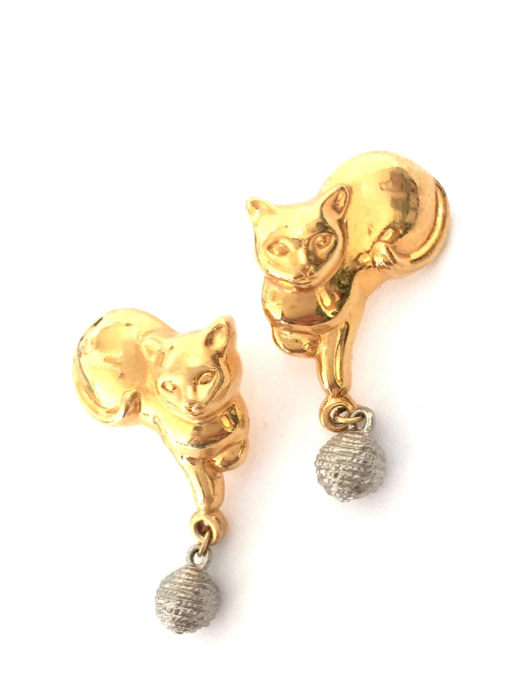Kitty Cat Earrings, Gold Tone Repousse Cats, Silver Tone Ball of Yarn ...