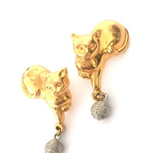 Kitty Cat Earrings, Gold Tone Repousse Cats, Silver Tone Ball of Yarn ...
