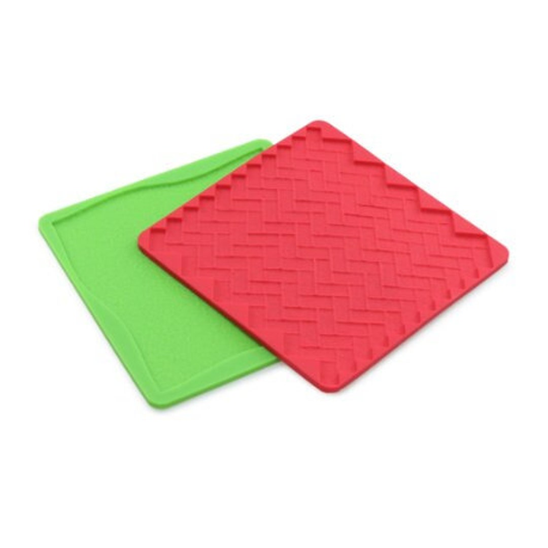 Grass and Brick Textured Silicone Mats Made by Wilton, 6x6 Inch, Great ...