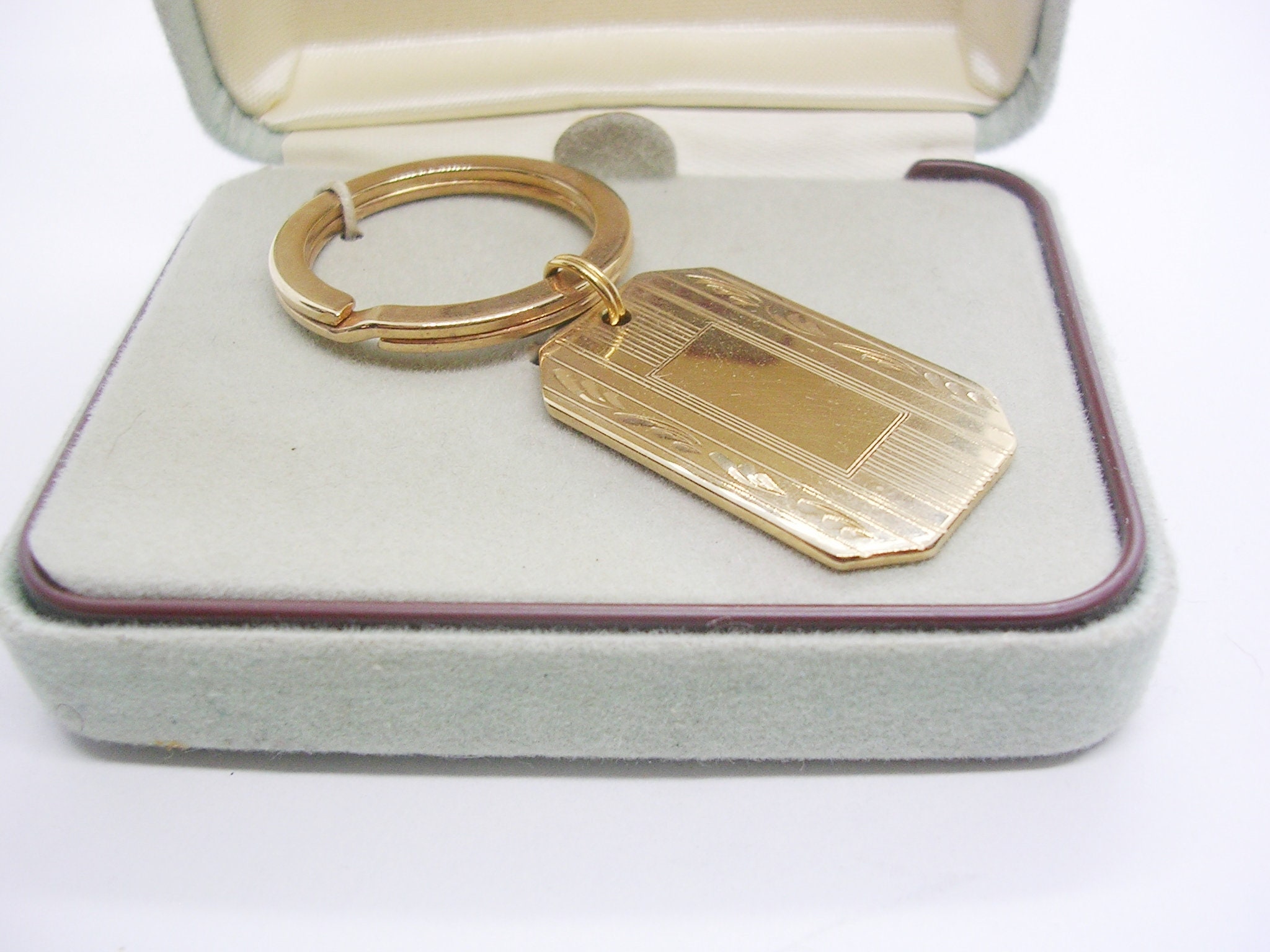 Lot 38 Gold Rolls-Royce Key Ring Fob | atelier-yuwa.ciao.jp