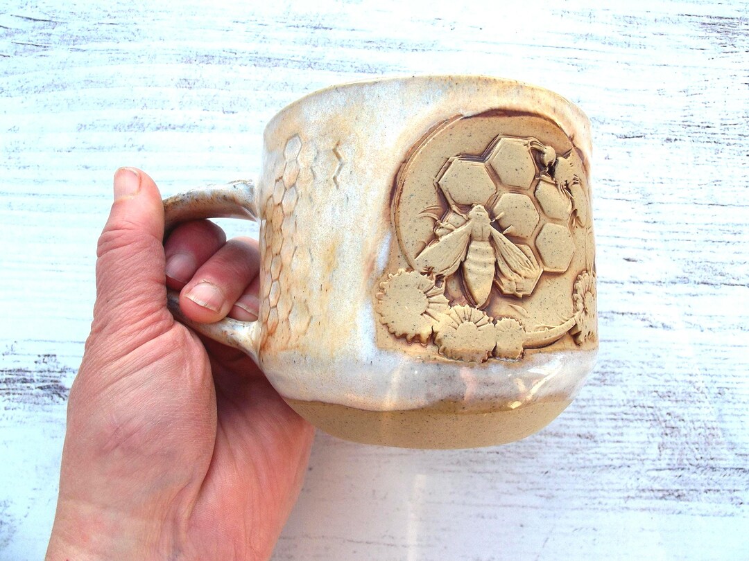 Honey Bee Ceramic Mug, Drippy Honeycomb Texture Yellow Brown Tea Coffee ...