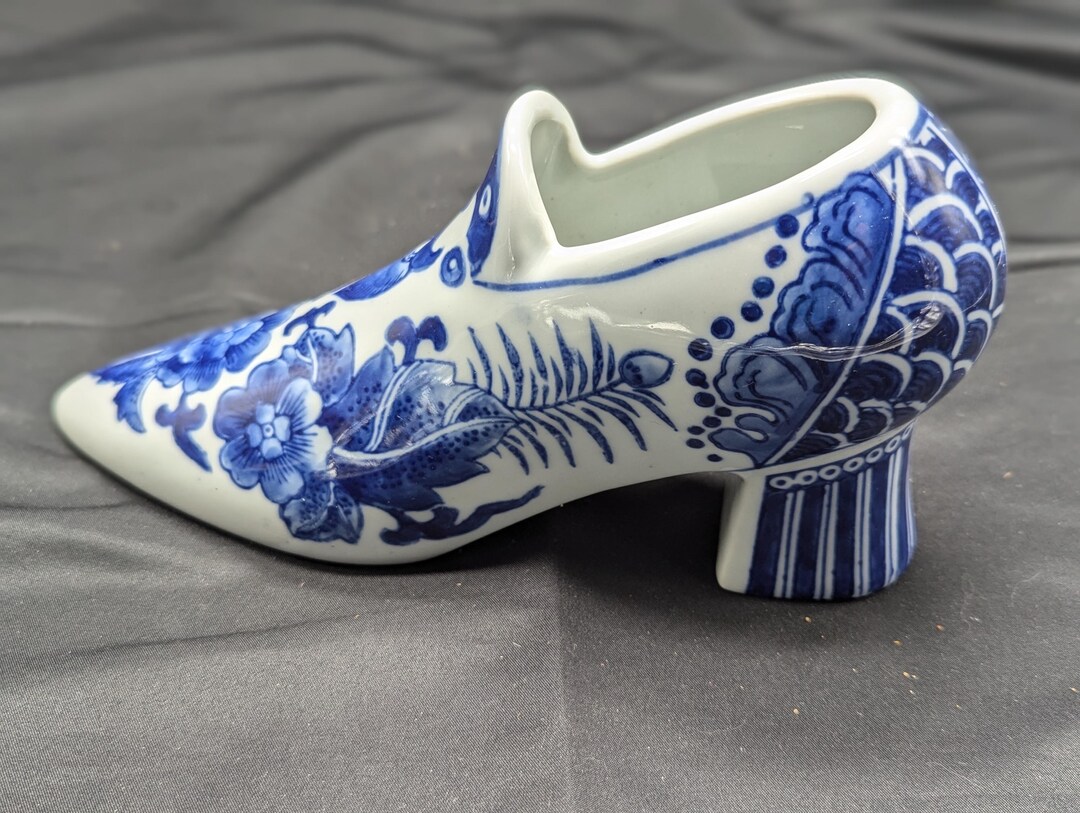 Chinoiserie Blue and White Porcelain High Heeled Shoe. Porcelain Shoe ...