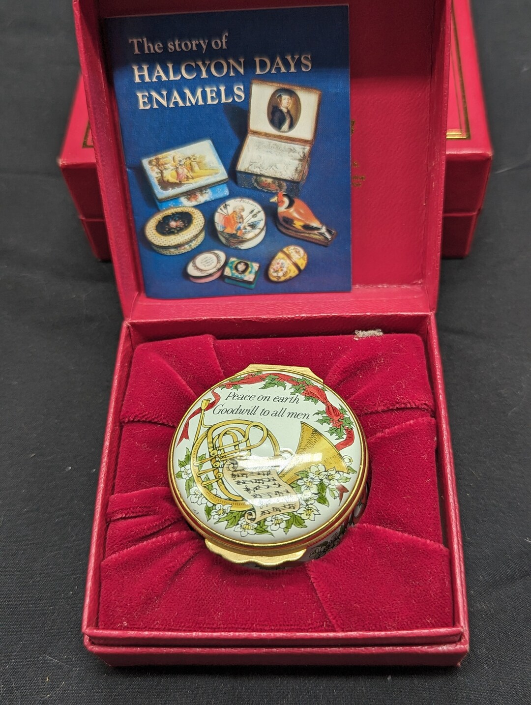 Halcyon Days Enamel on Copper Collectors Christmas Box 1987. Lovely ...