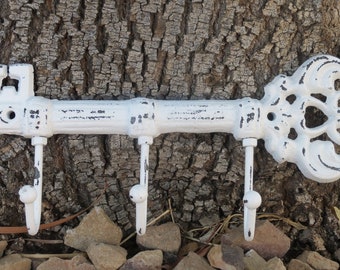 Shabby Chic Key Holder / Skeleton Key Rack / Entrance Wall | Etsy