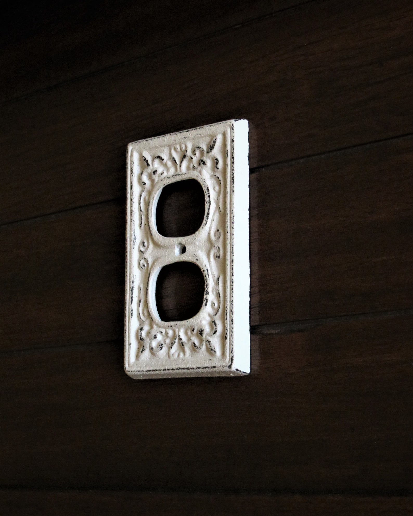 Antique White Decorative Electrical Outlet Plate / Plug-in Cover ...